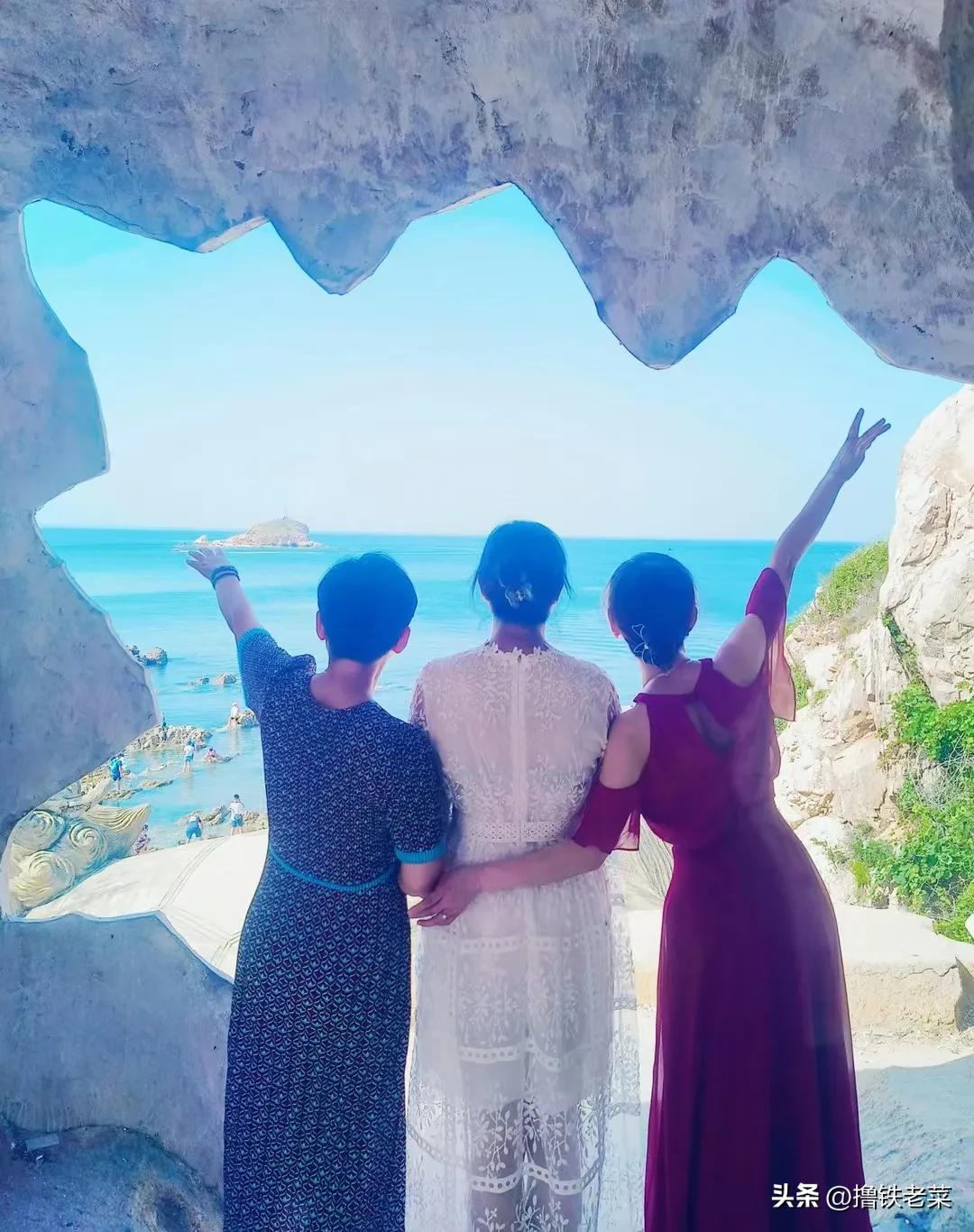 Watching the sea and sky together - iMedia