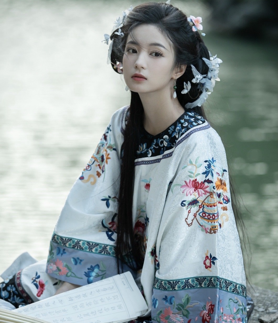 The unpopular post-95 costume goddess finally became popular with ...