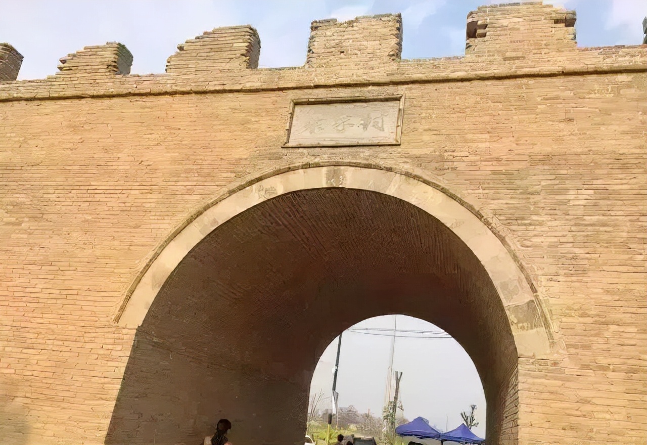 With 180,000 tourists a day in Yuanjia Village, why do others die when ...