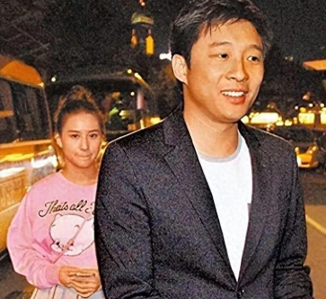 Lingling Chu announced the marriage between the Huo family and the ...