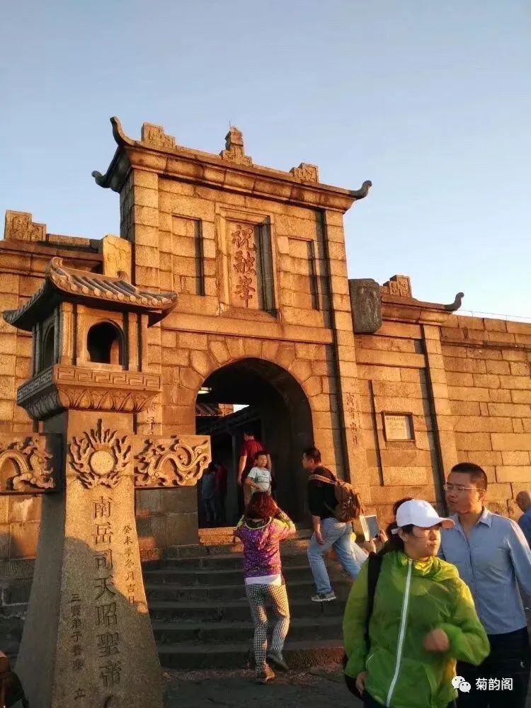 Deng Zhu Rongfeng feels - iNEWS