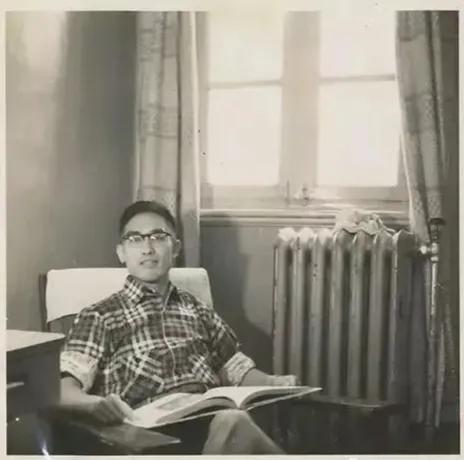 Yu Guangzhong from the Poet Series: Mainland China is my mother, Taiwan ...