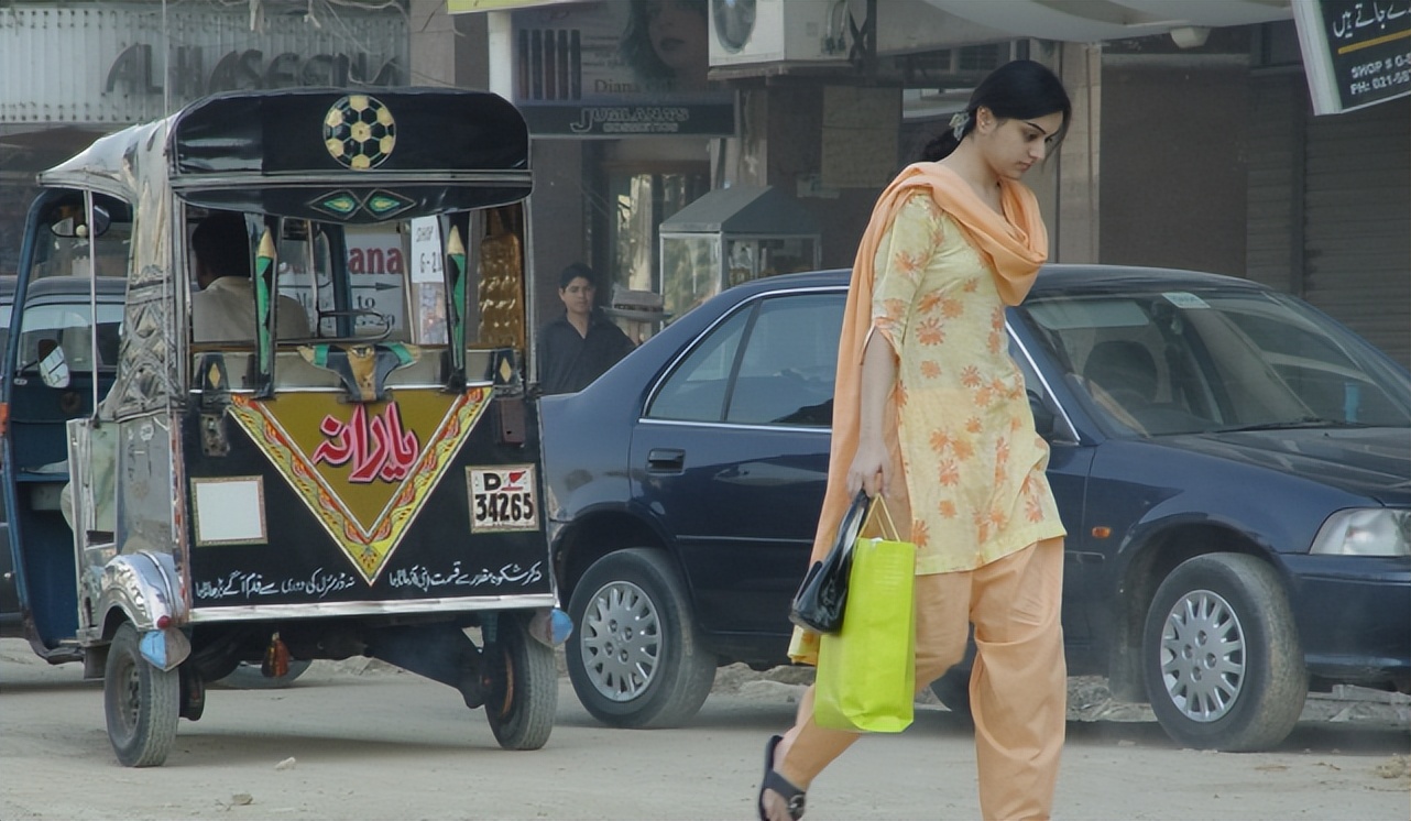 Are Pakistanis really friendly to Chinese tourists? - iNEWS