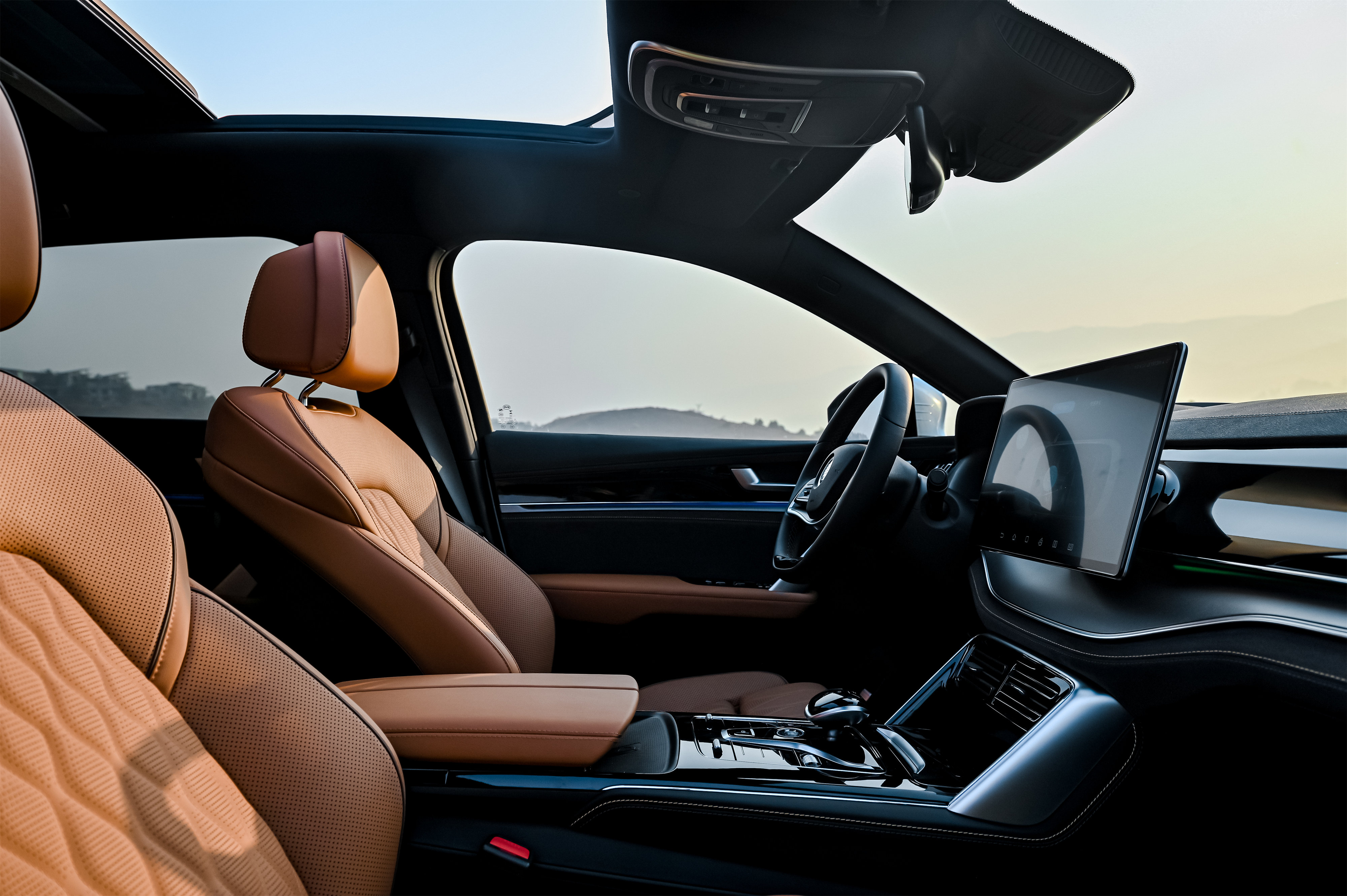 The Tang family shines in the magic city and becomes the "top star" at ...