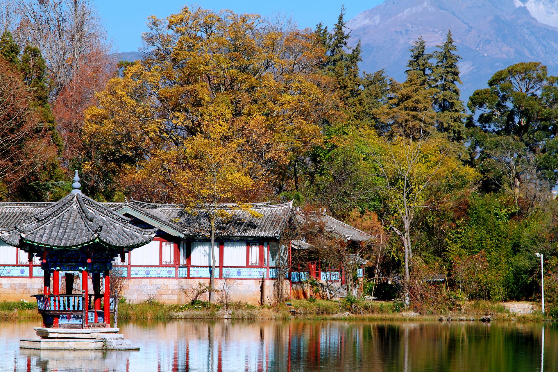 Big winter scenery of Lijiang Black Dragon Pond - iNEWS