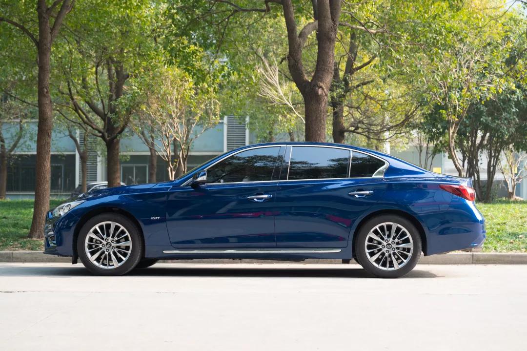Life needs beauty and sports - used Infiniti Q50L - iNEWS