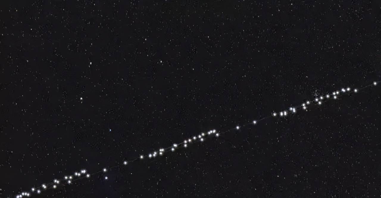 Spectacular scene: 22 connected flying objects shine over Hangzhou, and ...