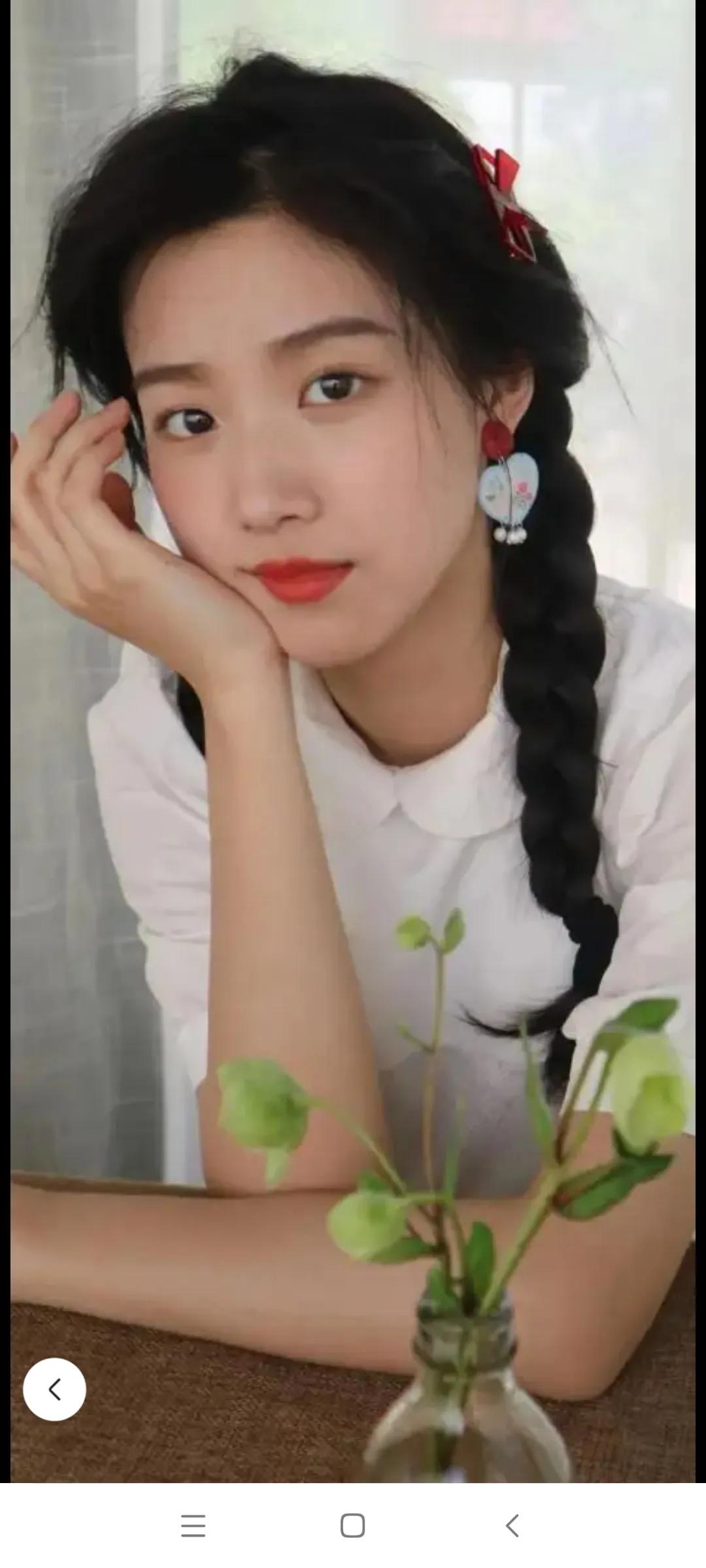 Lu Yuxiao, Ju Jingyi, the new generation of flowers, who do you like more? - iNEWS