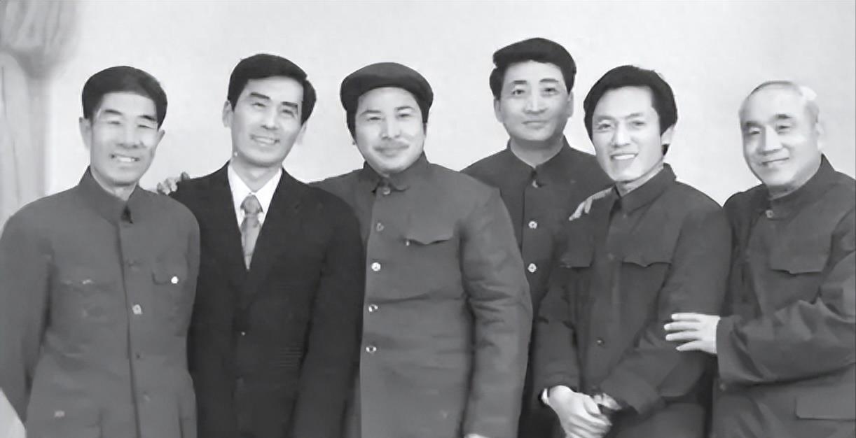 Jiang Kun's statue caused huge controversy and went against traditional ...