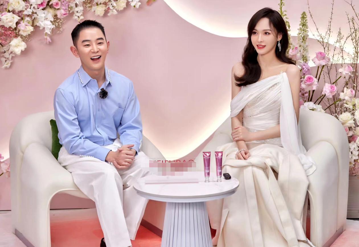 After Tang Yan was rejected, she frequently sold solid fans! Gathering ...