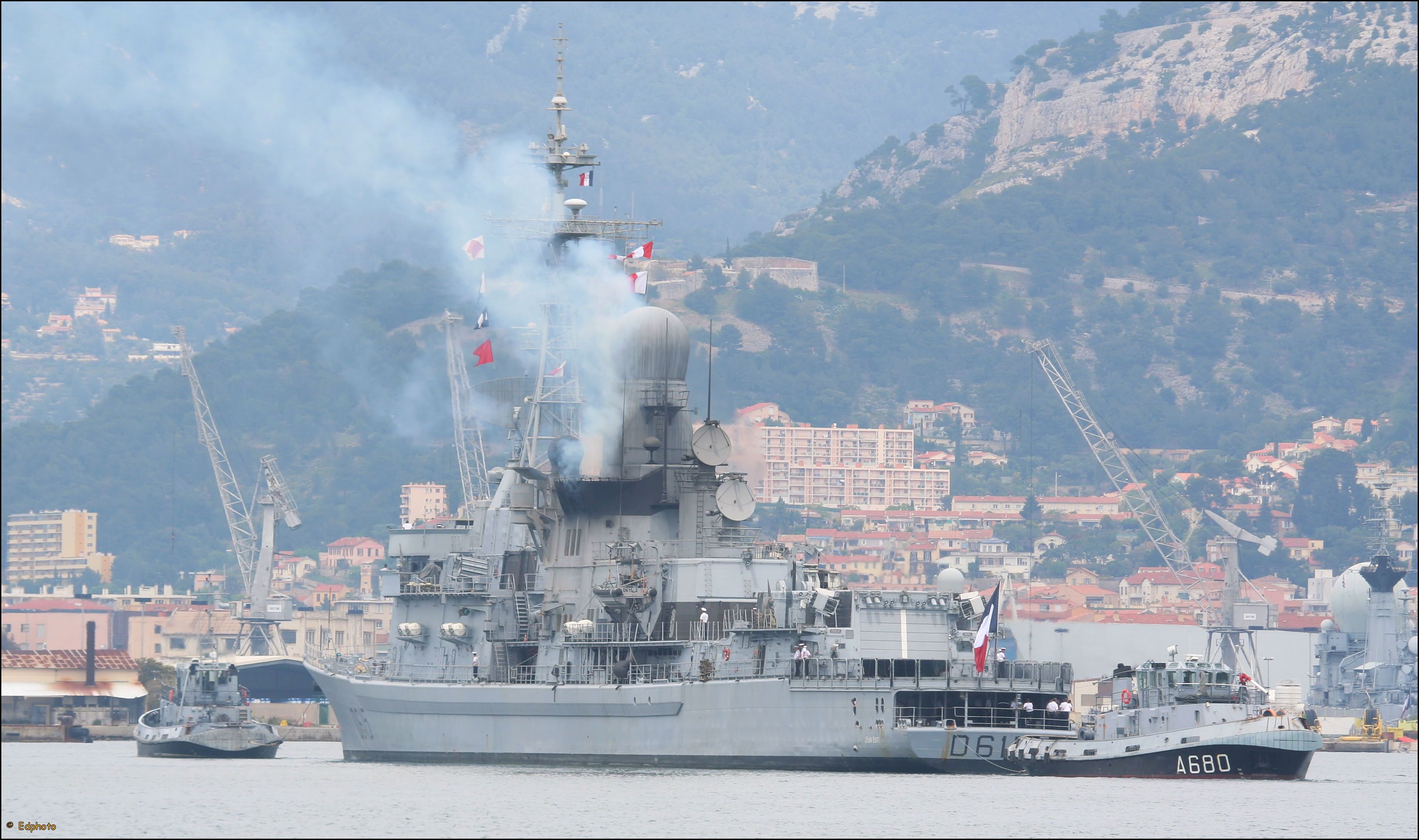 The 053H2 frigate, which is mainly self-reliant and supplemented by ...