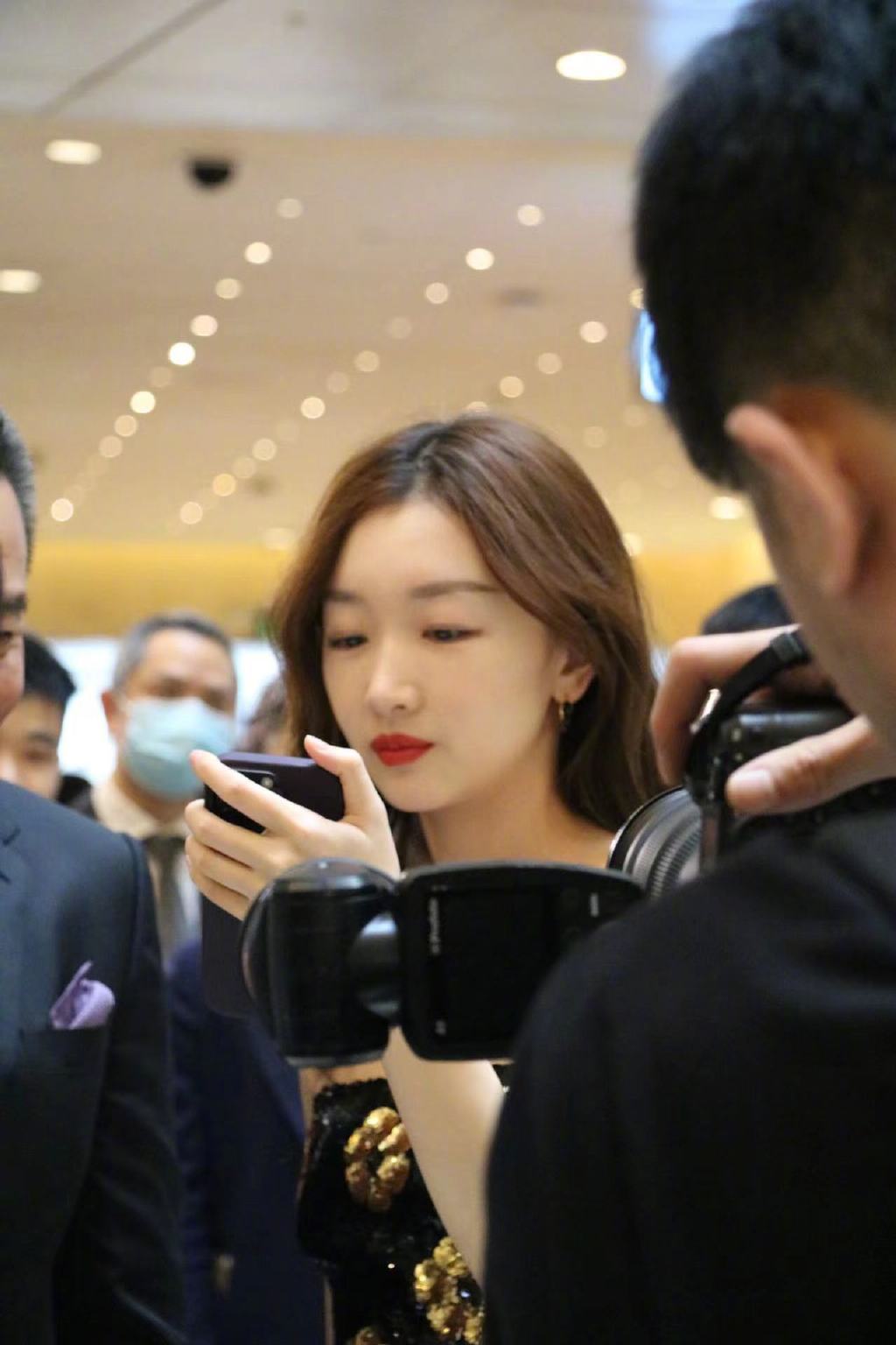 Zhou Dongyu's long hair style! Very online this time! - iMedia