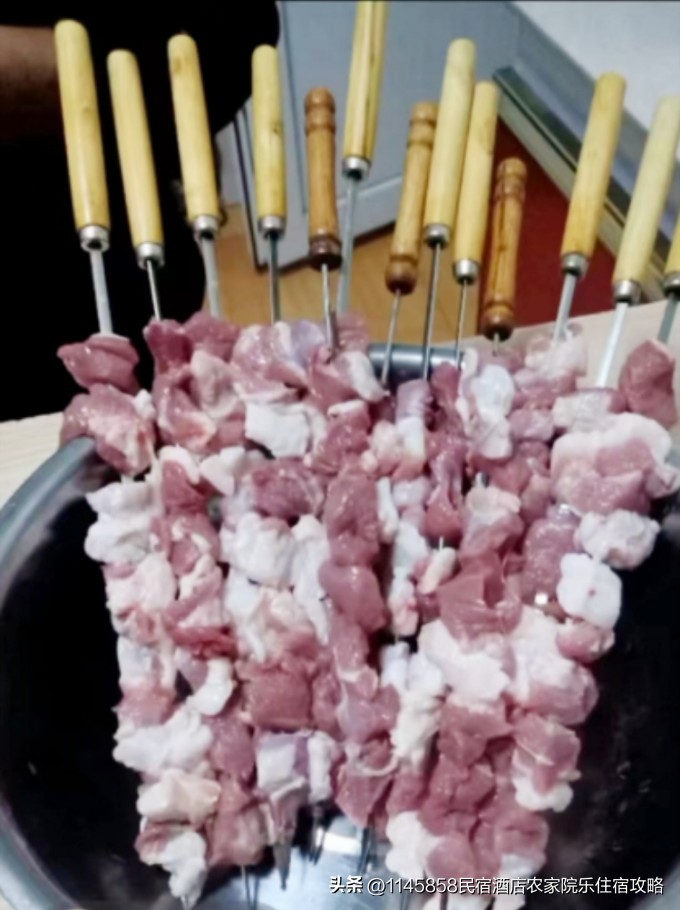 Guiyou Farmhouse, No. 20 Baihewan, Huairou, Beijing, three-board ...