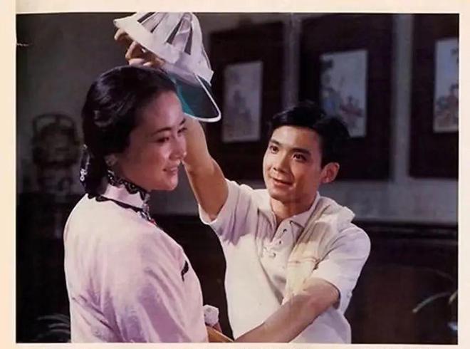 "The Most Beautiful Fanyi" Gu Yongfei: She played a supporting role for ...