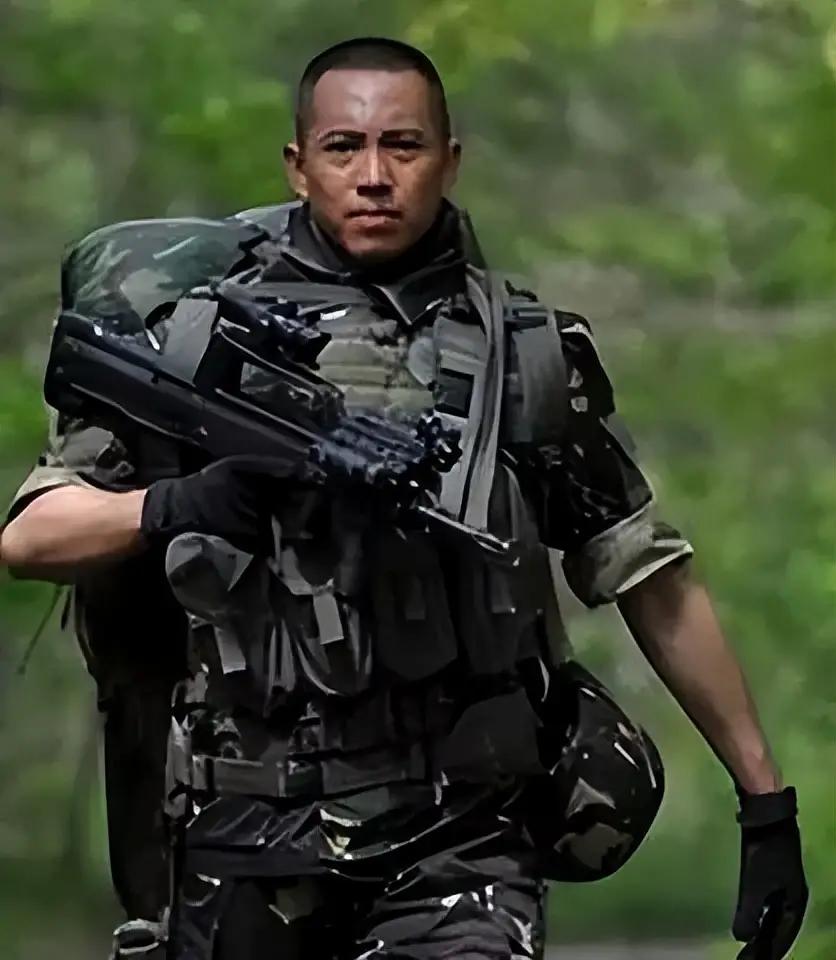 The six best actors who play soldiers, the first one is unsurpassed ...