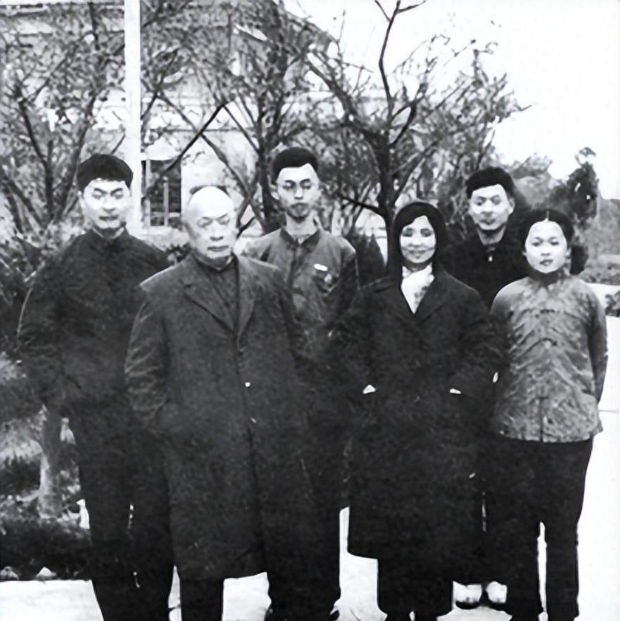 Old photos: Legendary ancestors: Chen Yi, Su Yu and others - iMedia