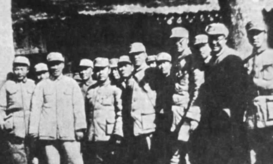 In 1942, Zuo Quan died in battle. Many years later, an internal enemy ...