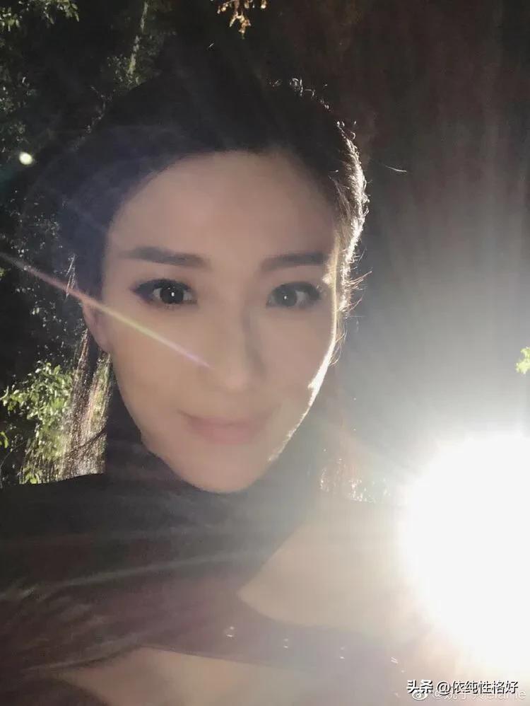 TVB actress Yao Ziling's private house photo shoot!Good-looking and ...