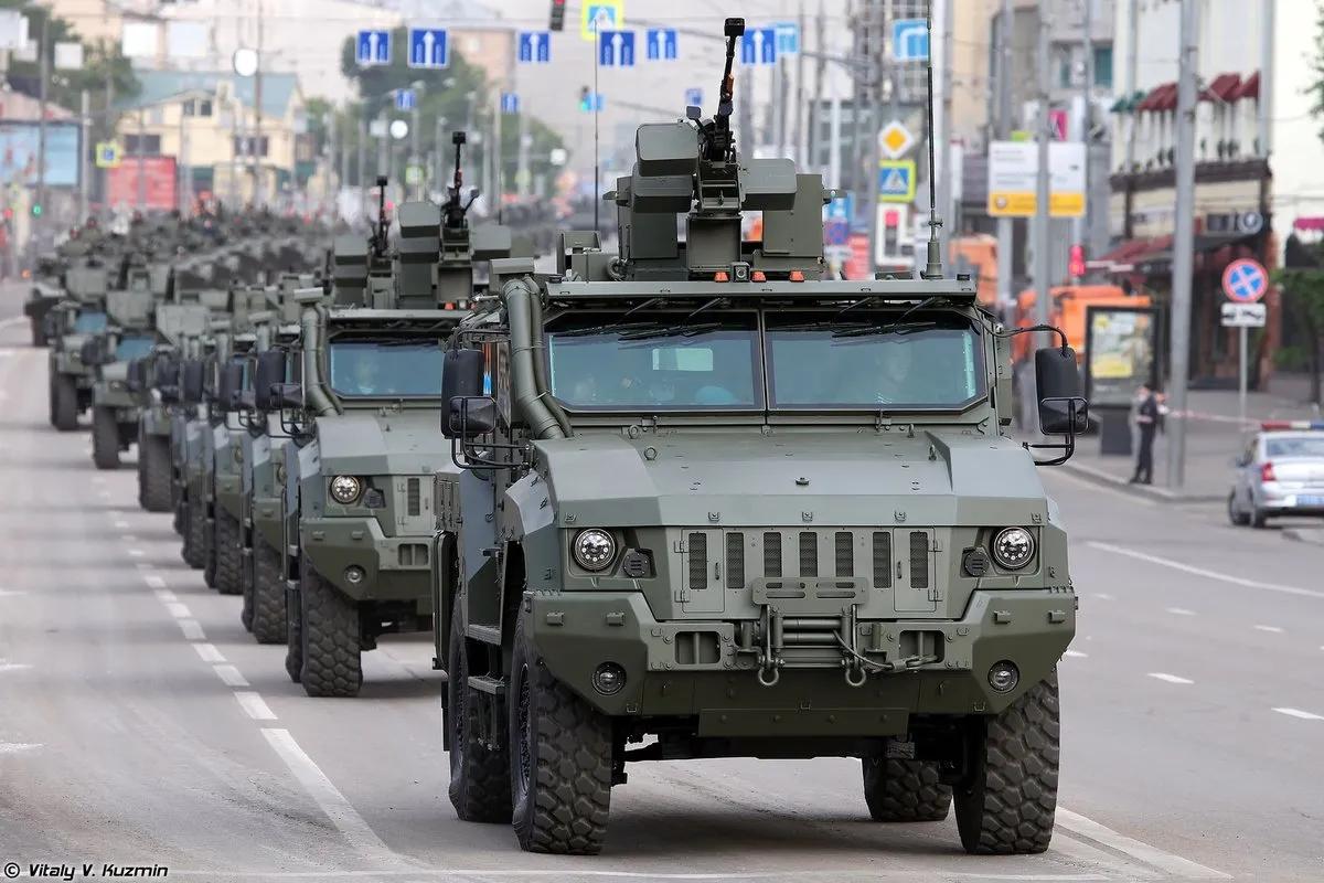 A model of violent aesthetics, modern Russian wheeled armored vehicles ...