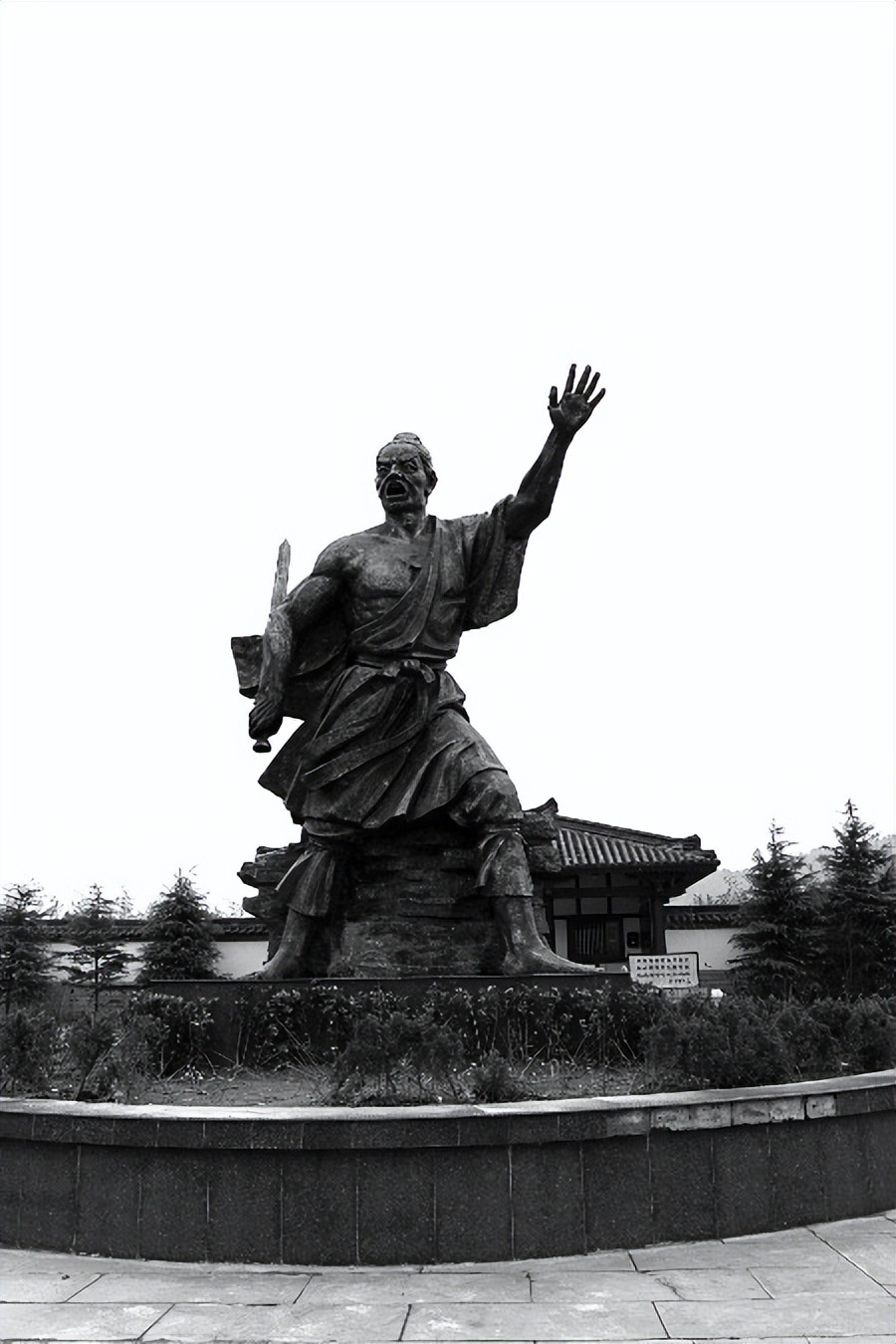 If Chen Sheng adopted the strategy of "building walls high ...