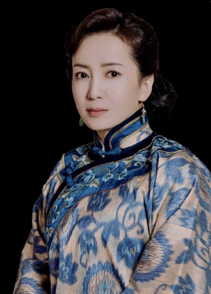 Actor Hu Xiaoting: Her mother was paralyzed and her father was ...