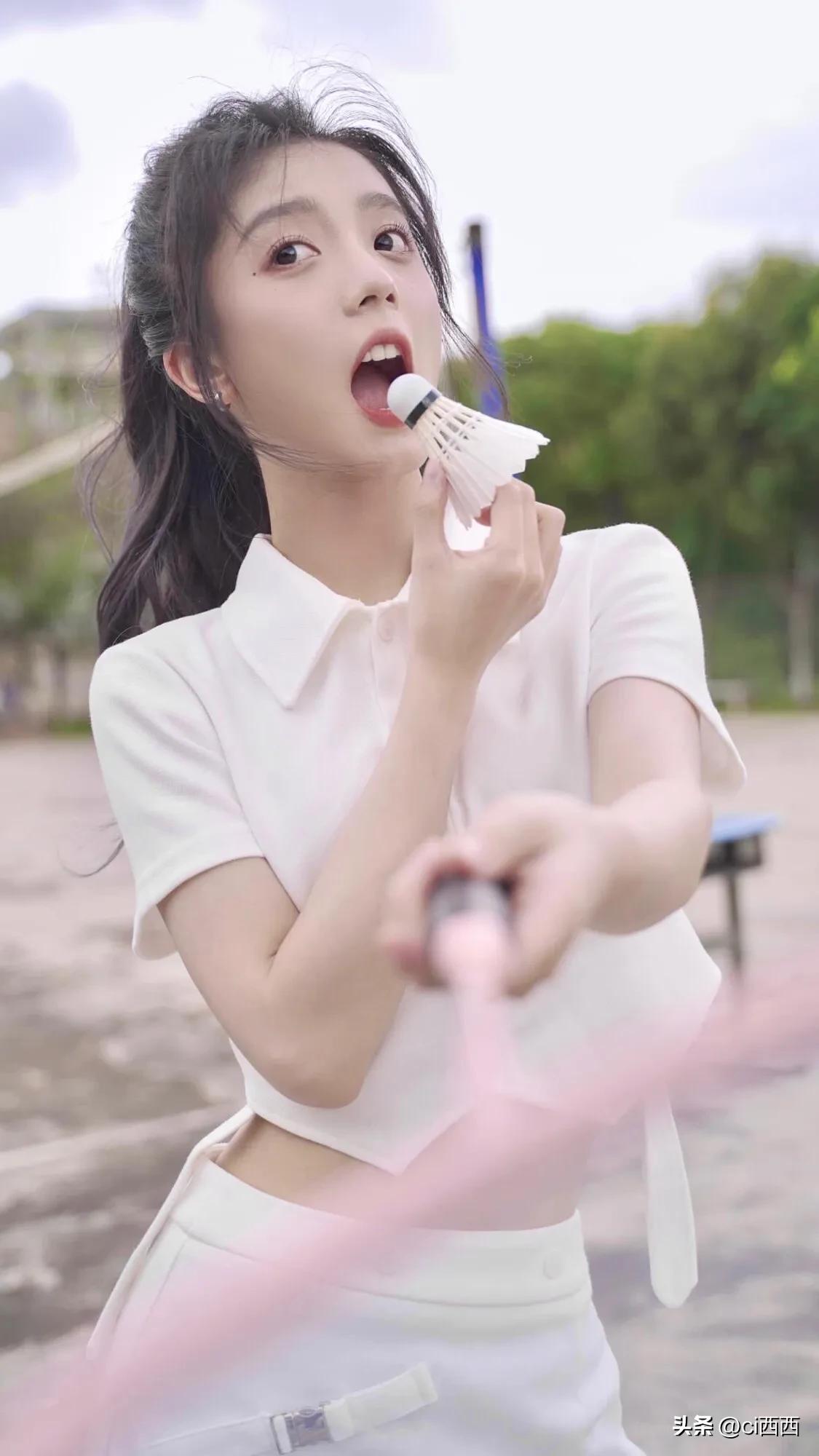 The vitality girl Xixi, her face is green and collagen is cute and ...