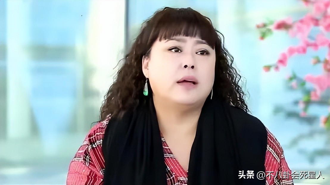 An ordinary-looking female star with rich love history!From Ding Jiali ...