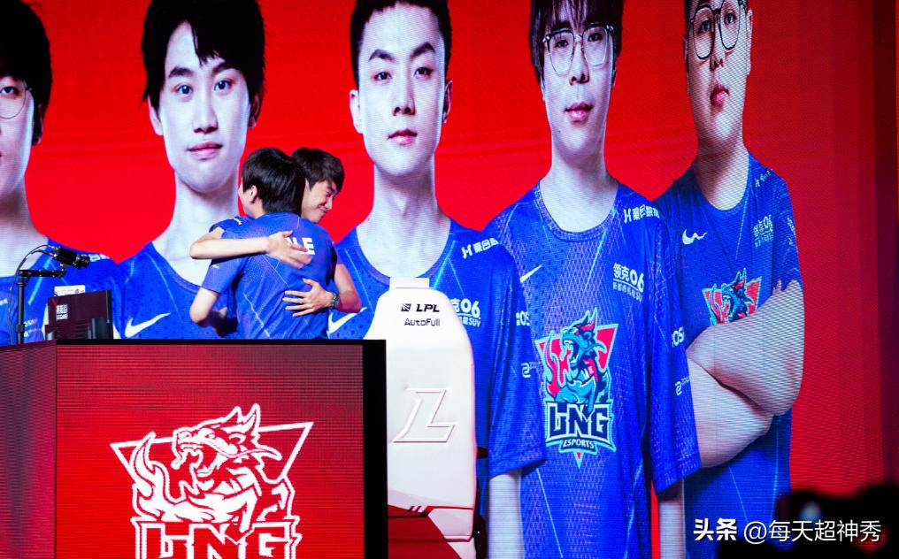 V5 lost to LNG and missed the World Championship, Rookie made a voice, and fans agreed - iNEWS