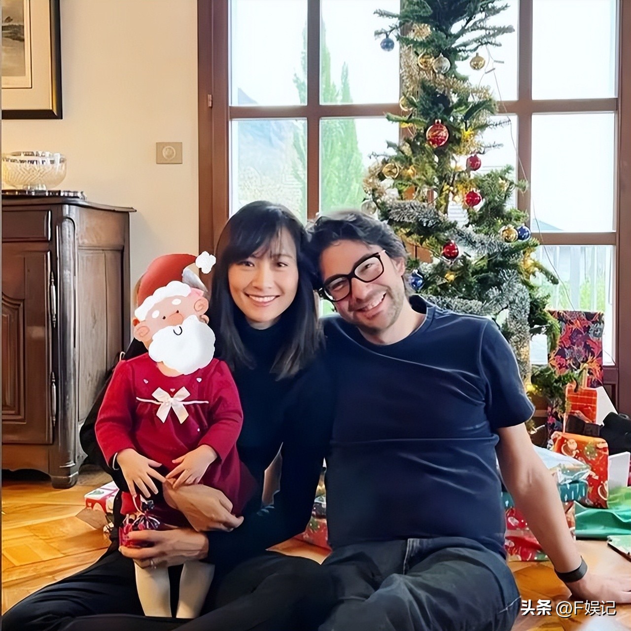 Fala Chen rarely took a photo with her foreign husband. The couple ...