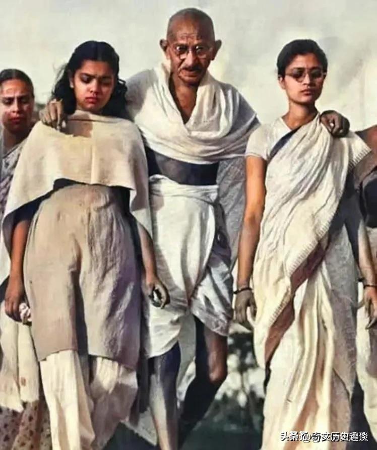 There is a reason why he is called Mahatma Gandhi! The faces of the two ...