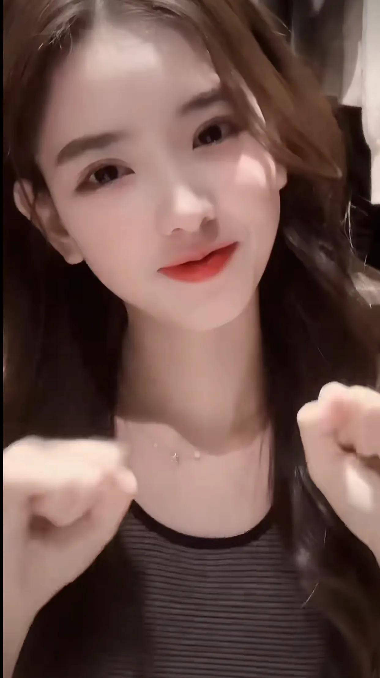 Internet celebrity, Sun Yining - iNEWS