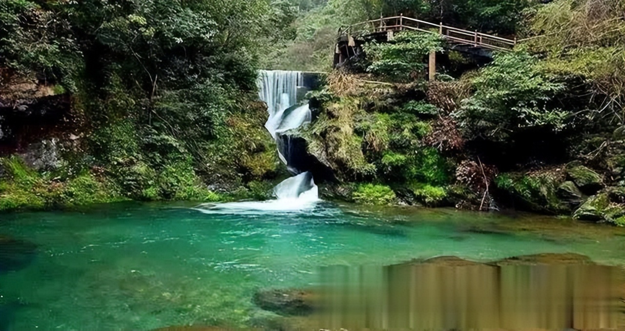 Two-day tour of Dabie Mountain to see red leaves and waterfalls - iNEWS
