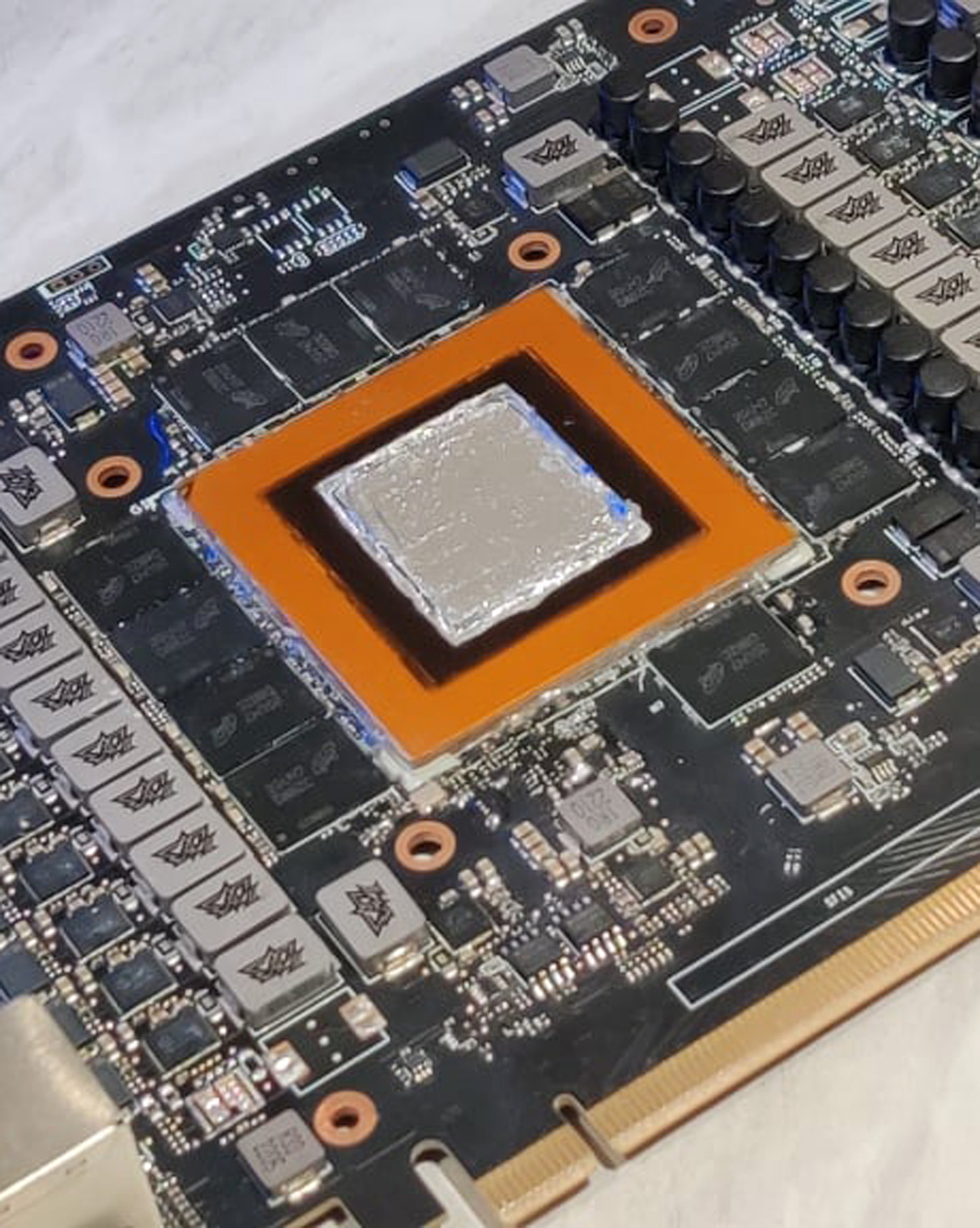 ASUS ROG Matrix GeForce RTX 4090 liquid metal plus water cooling - iNEWS