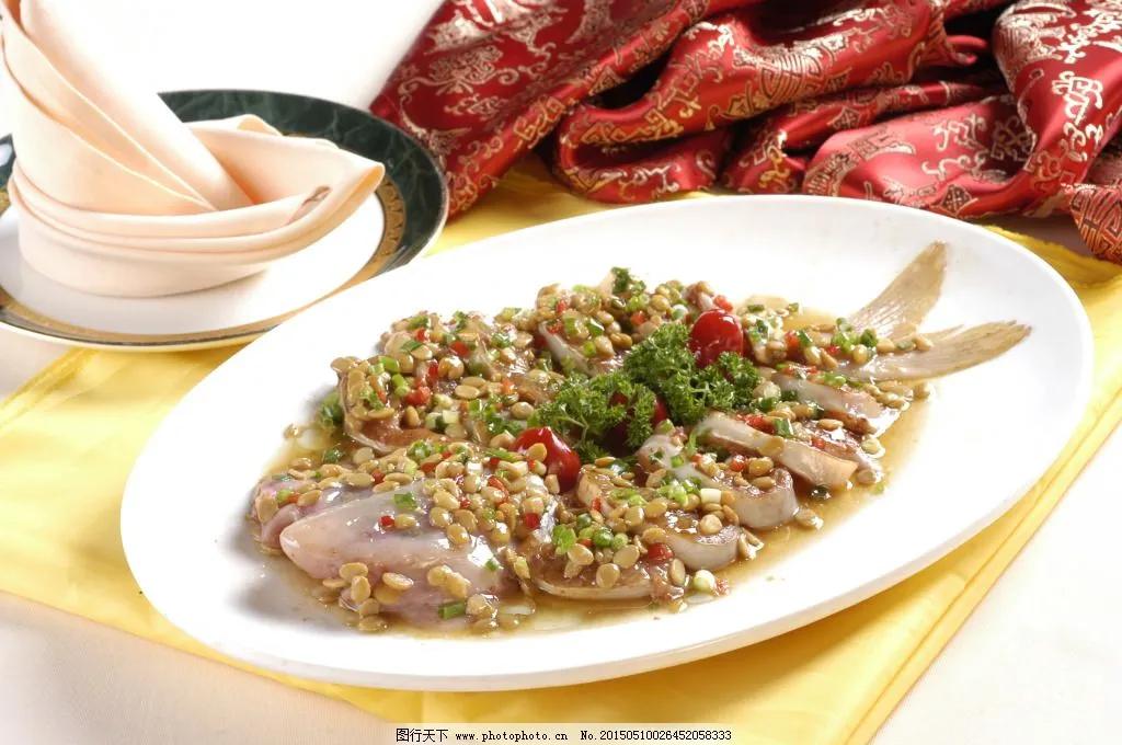 Why go back? The fish is tender, delicious and slightly spicy, steamed ...