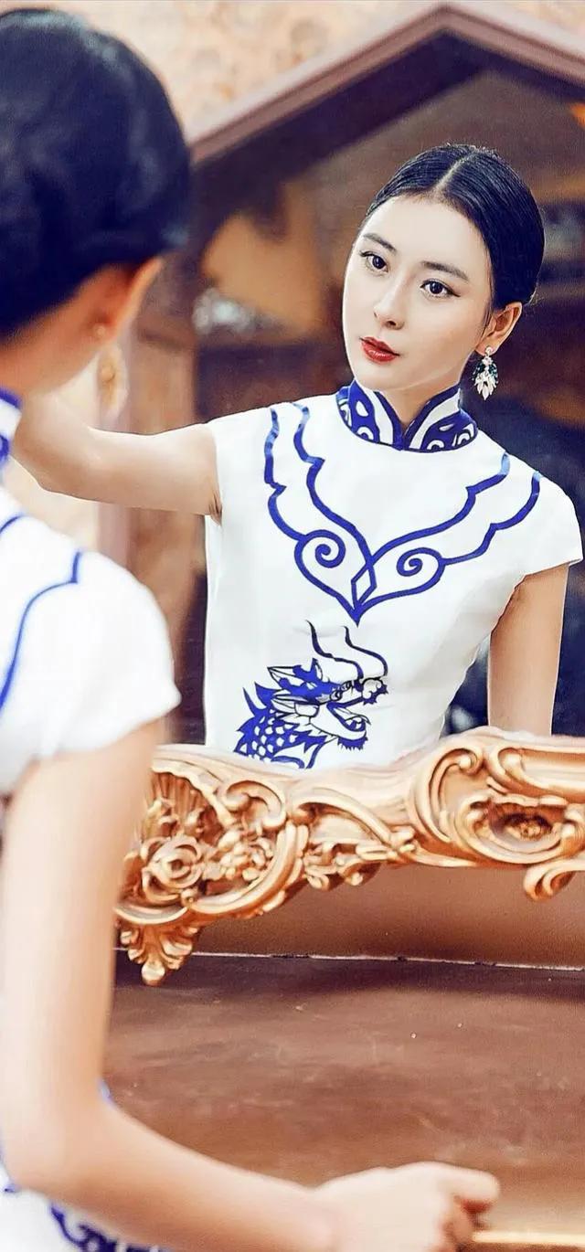 Star wallpaper beautiful picture - Wu Dan 622 issue - iMedia