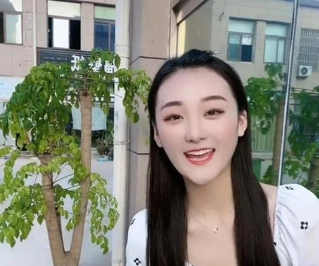 Chen Yanan seems to be a different person when he comes back. It seems ...