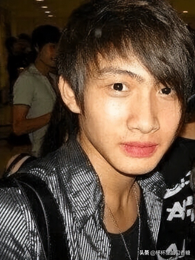 Online review of 8 male stars with big differences in old photos! Zhang ...