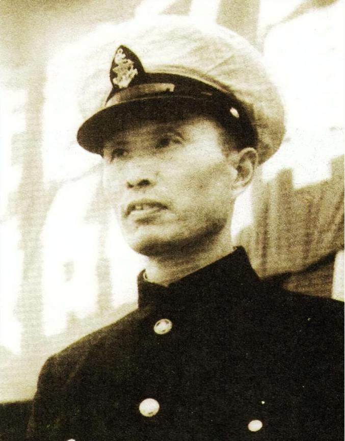 In 1975, Zhang Aiping had a big fight with Ji Dengkui. Ji: You are ...