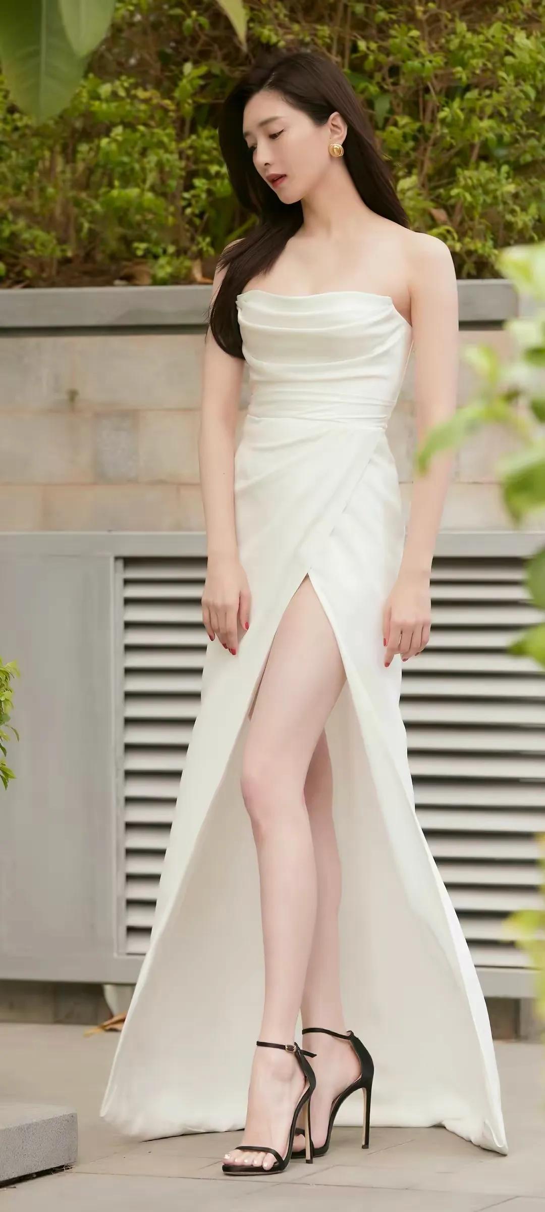 Jiang Shuying is beautiful - iNEWS