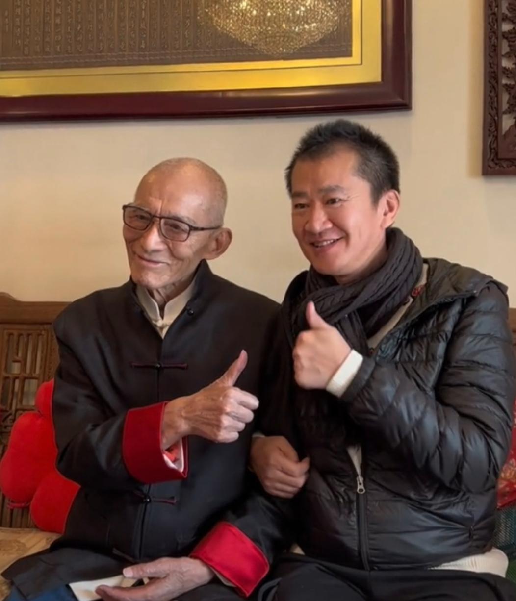 Actor Li Jiaming visited You Benchang and thanked You Benchang for his ...
