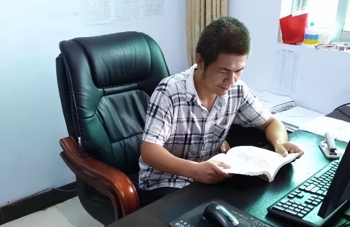 Wang Yipeng: Learning from the writer Mr. Er Yuehe - iNEWS