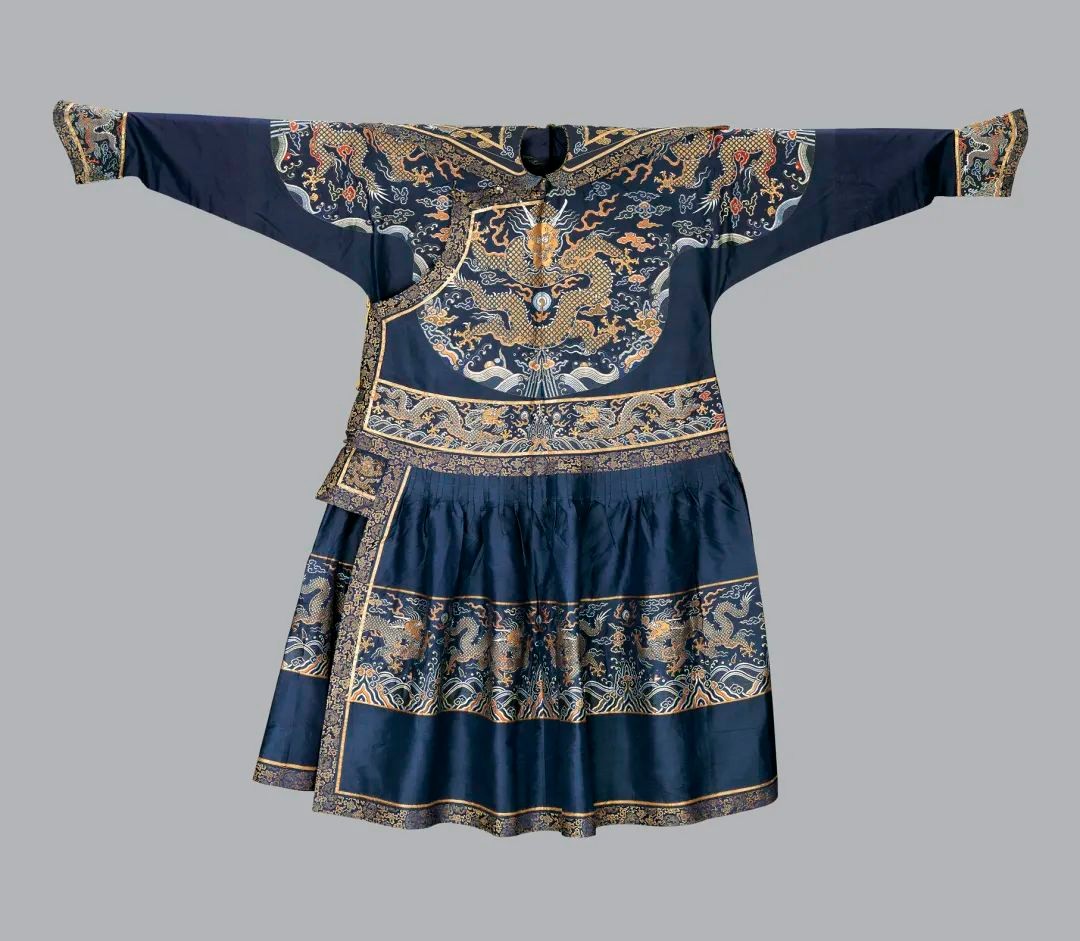 Exploring the development history of ancient Chinese court clothes - iNEWS