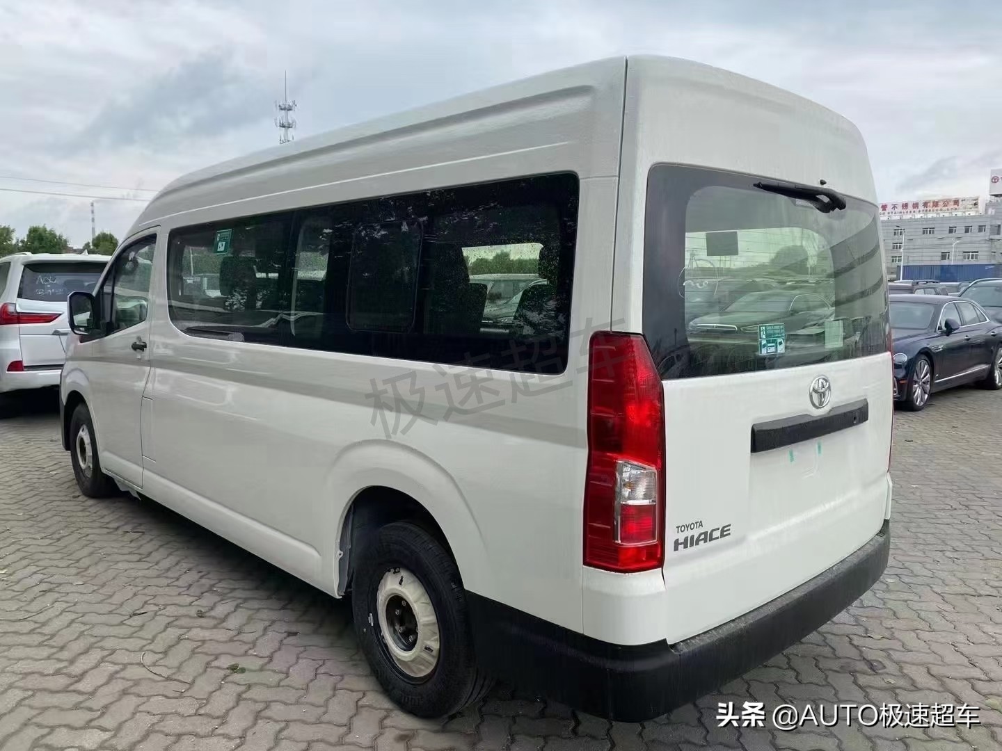 Toyota Hiace "Big Bread" is here, high roof + diesel engine + long ...