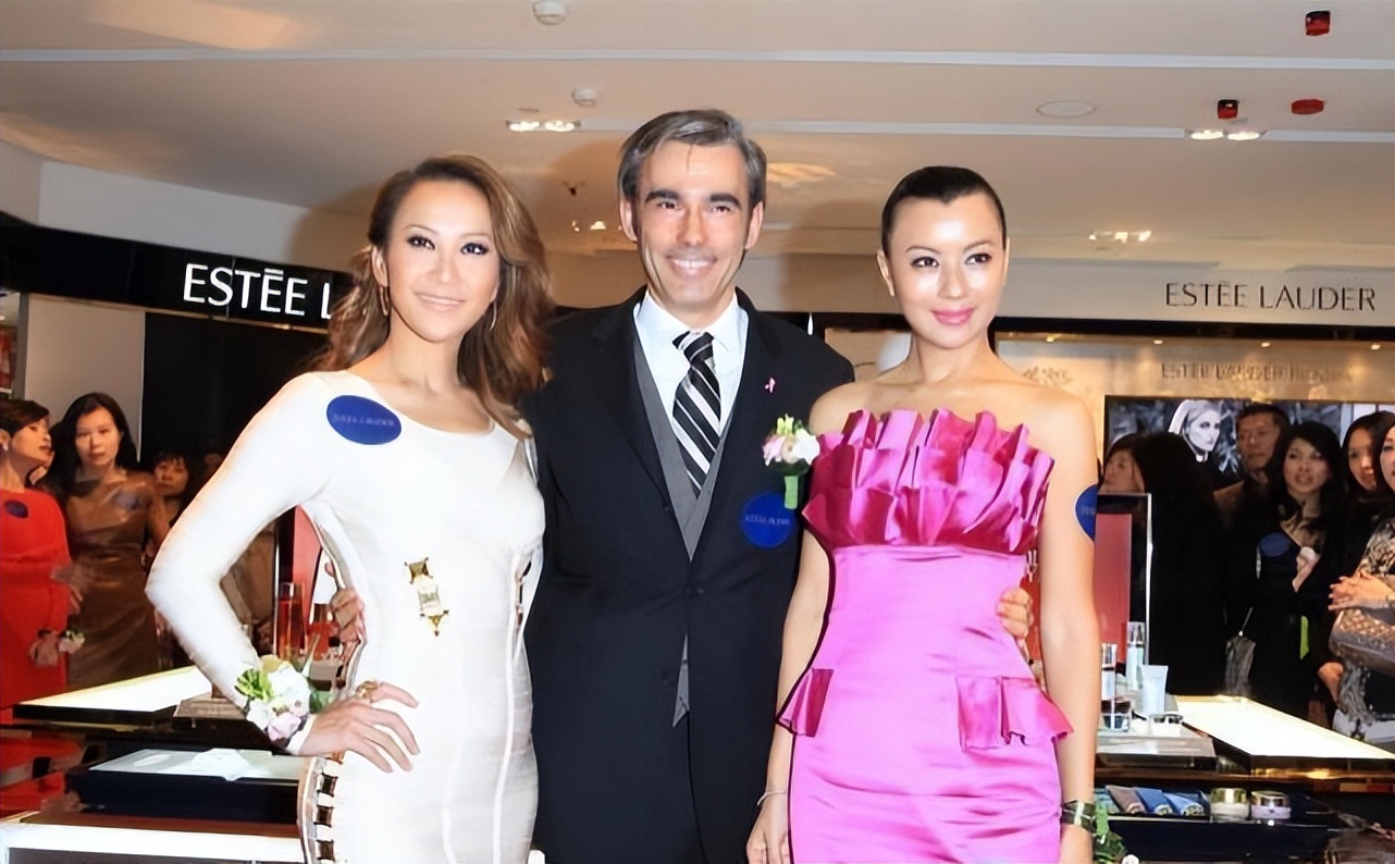 Li Meifeng and Li Min are in the same frame, you can't see the 12-year ...