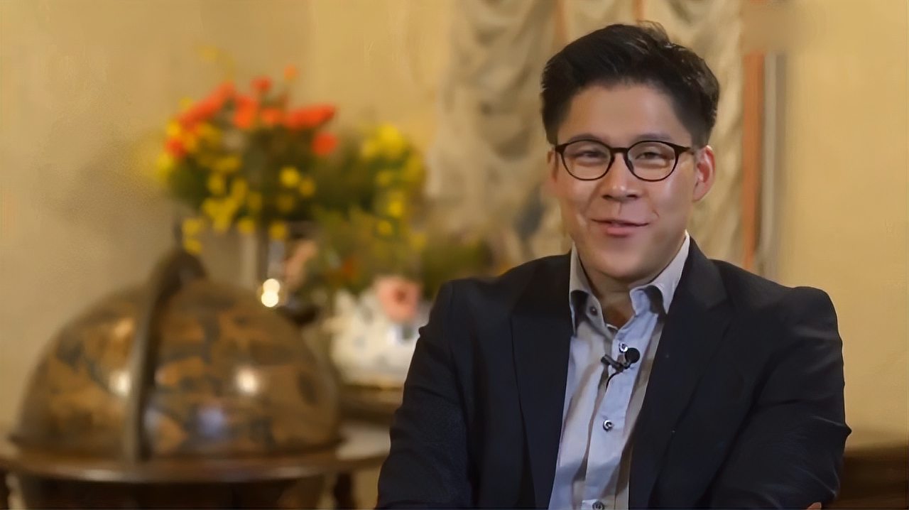 Huo Qigang took a family photo to celebrate Guo Jingjing's Mother's Day ...