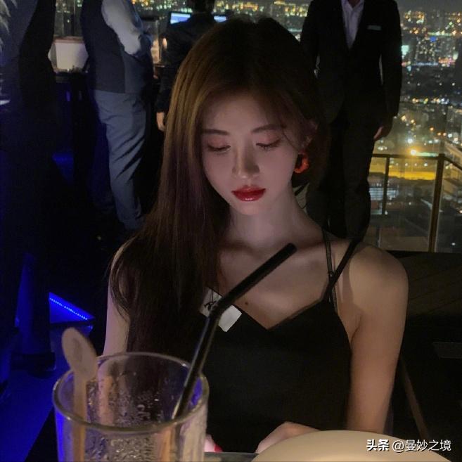Ju Jingyi posted photos of night scenes in Thailand, and the scenery is ...