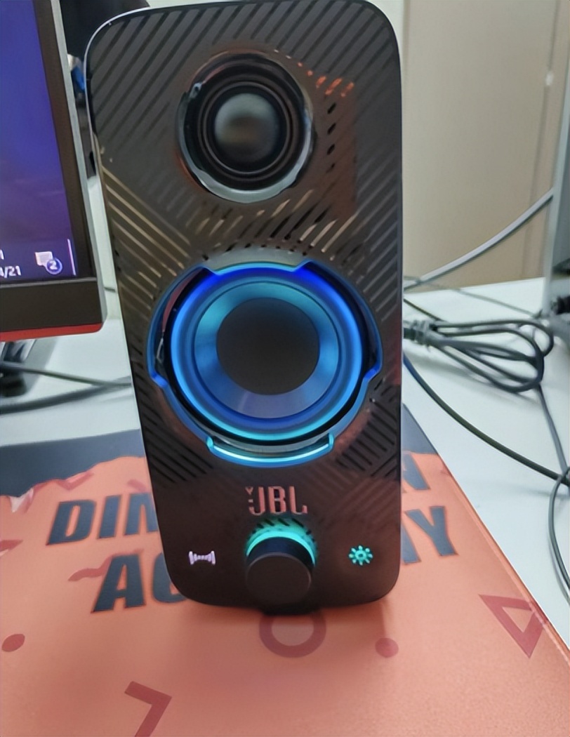Atmospheric desktop sharing, JBL gaming speakers are worth choosing ...