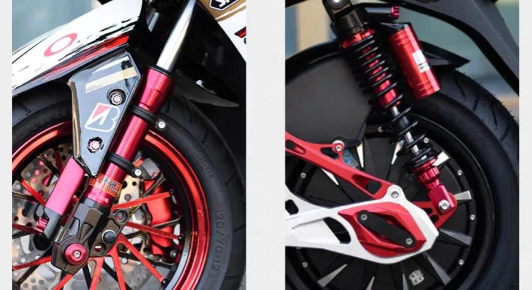The fourth-generation electric motorcycle, equipped with a 5000-watt ...