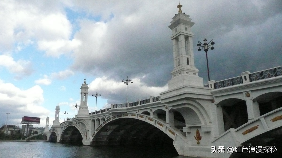 Dali: a romantic ancient city by the Erhai Sea, a journey to explore ...