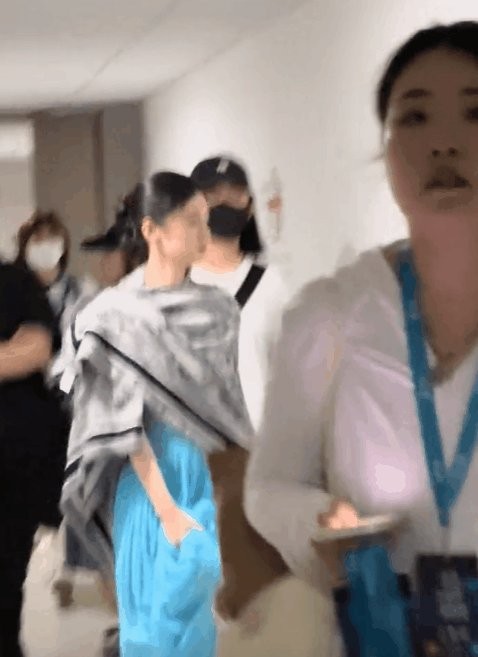 Are celebrities being arrogant and ignoring the audience? These 4 ...